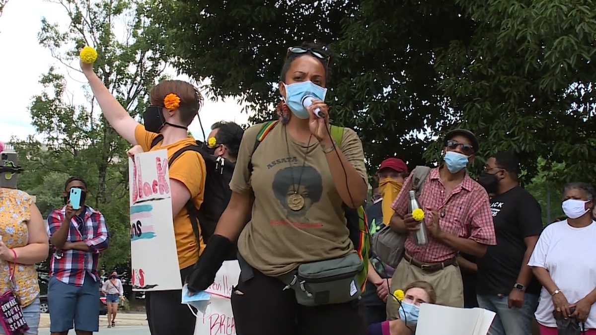 Activist mentor guides next generation