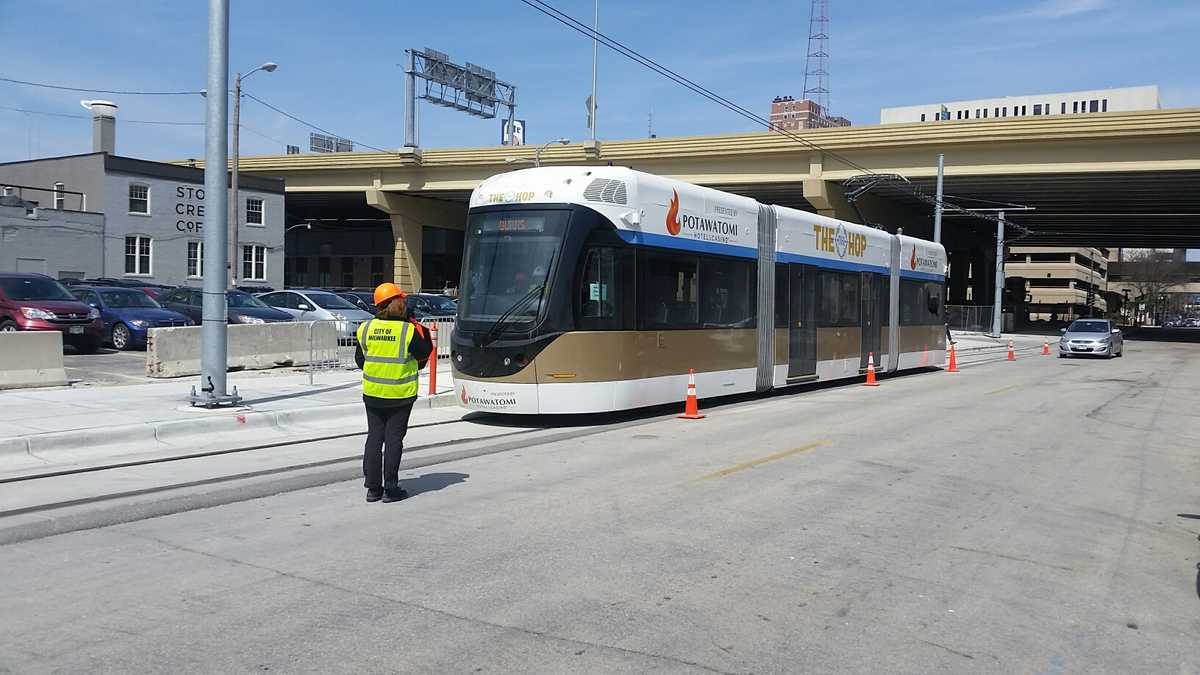 Need a job? Milwaukee's streetcar operator is hiring.