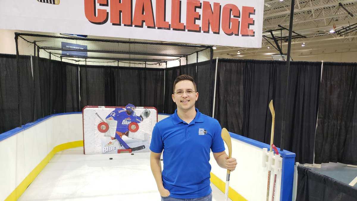 12 News Meteorologist Chris Swaim gives hockey a shot