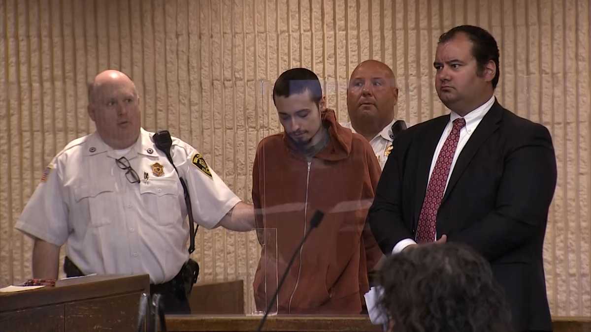 Lynn man charged with fatally stabbing his father, assaulting his mother