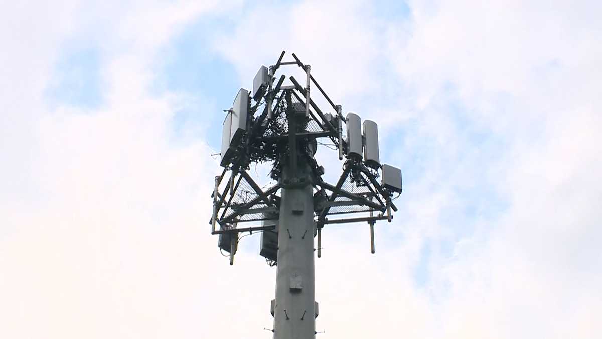 Cape Cod community frustrated with poor cellular service