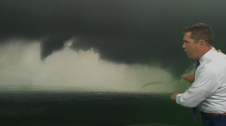 Watch: Twin tornadoes on the ground in C. Oklahoma Watch: Twin tornadoes on the ground in C. Oklahoma