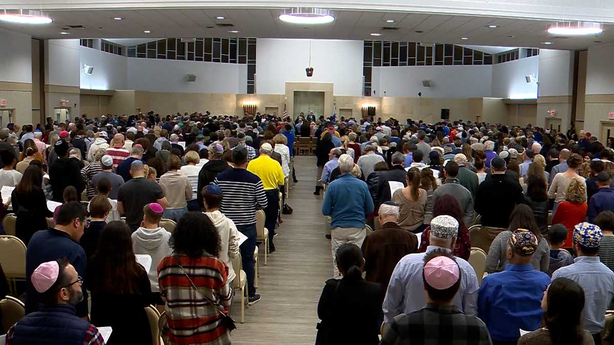 Hundreds in Mass. gather in solidarity with Israel amid Hamas war