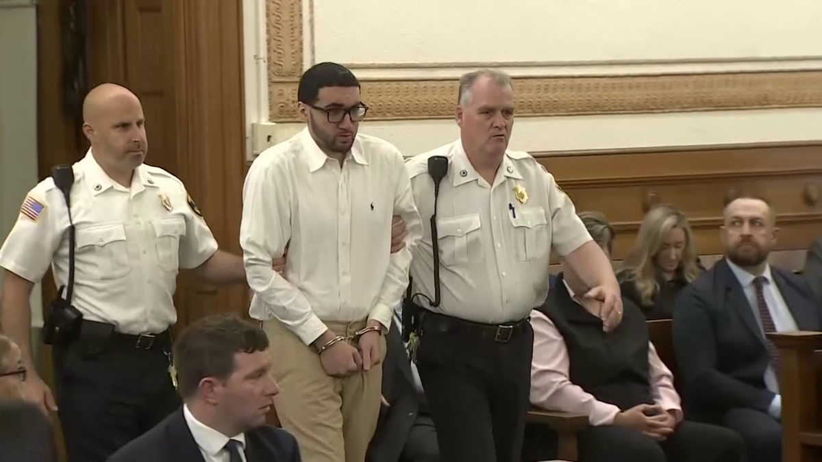 Opening Statements In Trial Of Man Accused Of Killing Officer Bystander 1277
