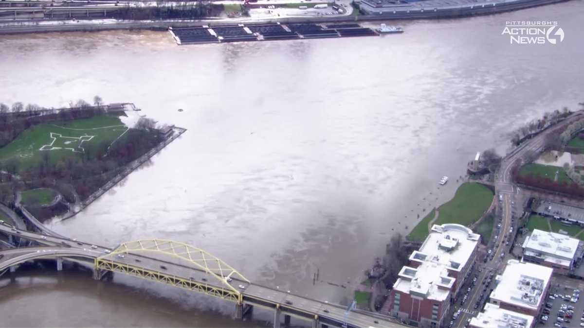 WATCH: Floodwaters take over 'Bathtub,' the Point, North Shore