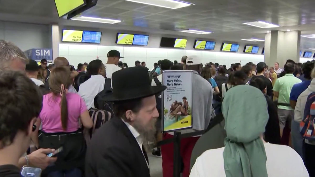 Global technology outage disrupts industries, White House steps in