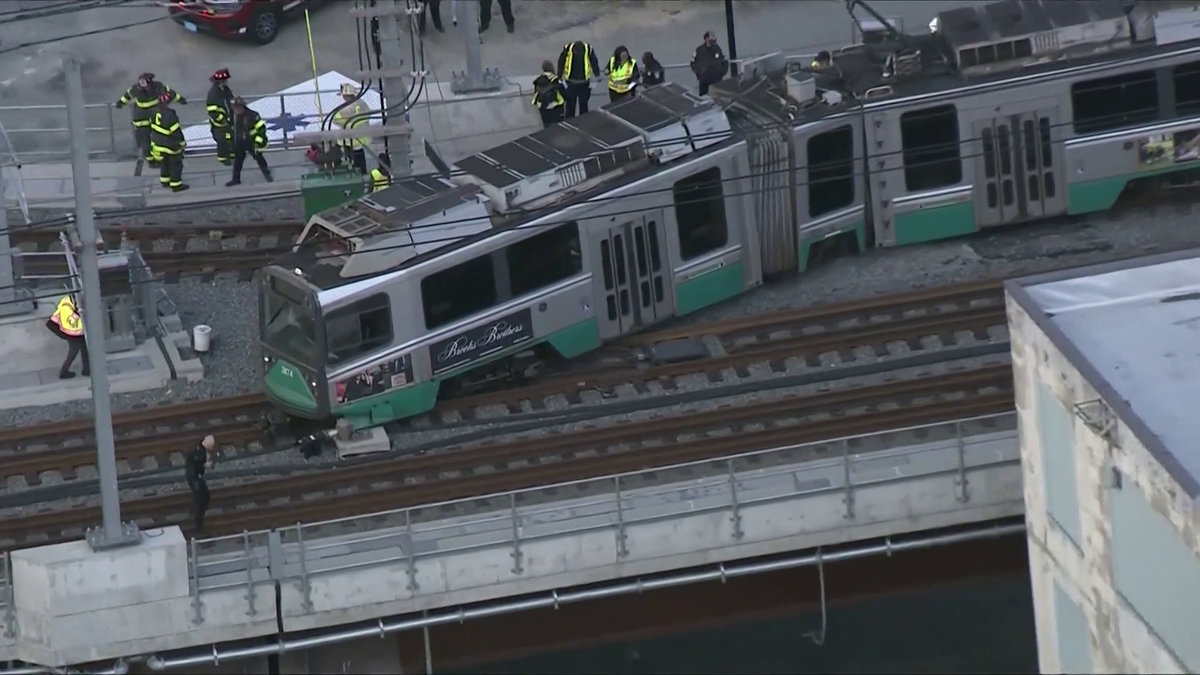 NTSB: Derailed Green Line train was going 36 mph in a 10 mph zone