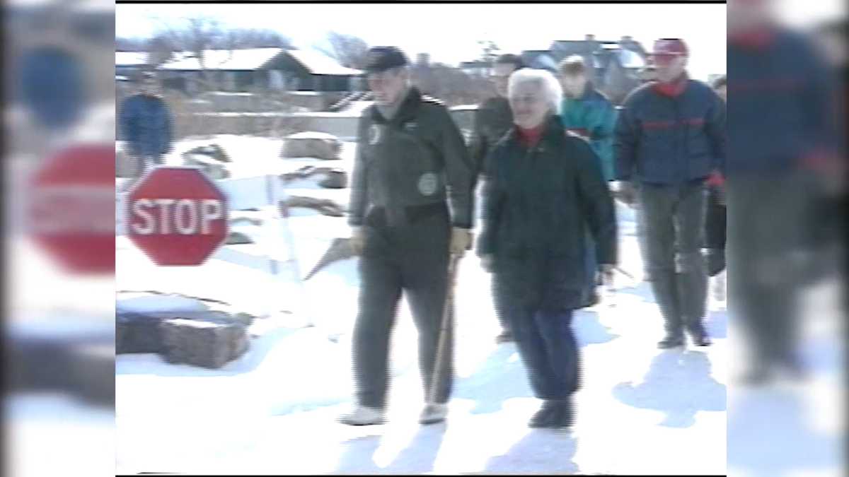 From the Vault: President Bush leads press corps on power walk through ...