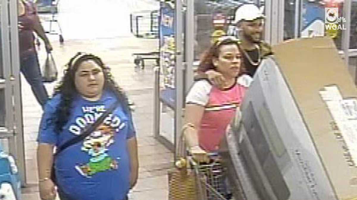 Thieves Hit Walmart Employees Drove At Witnesses Police Say