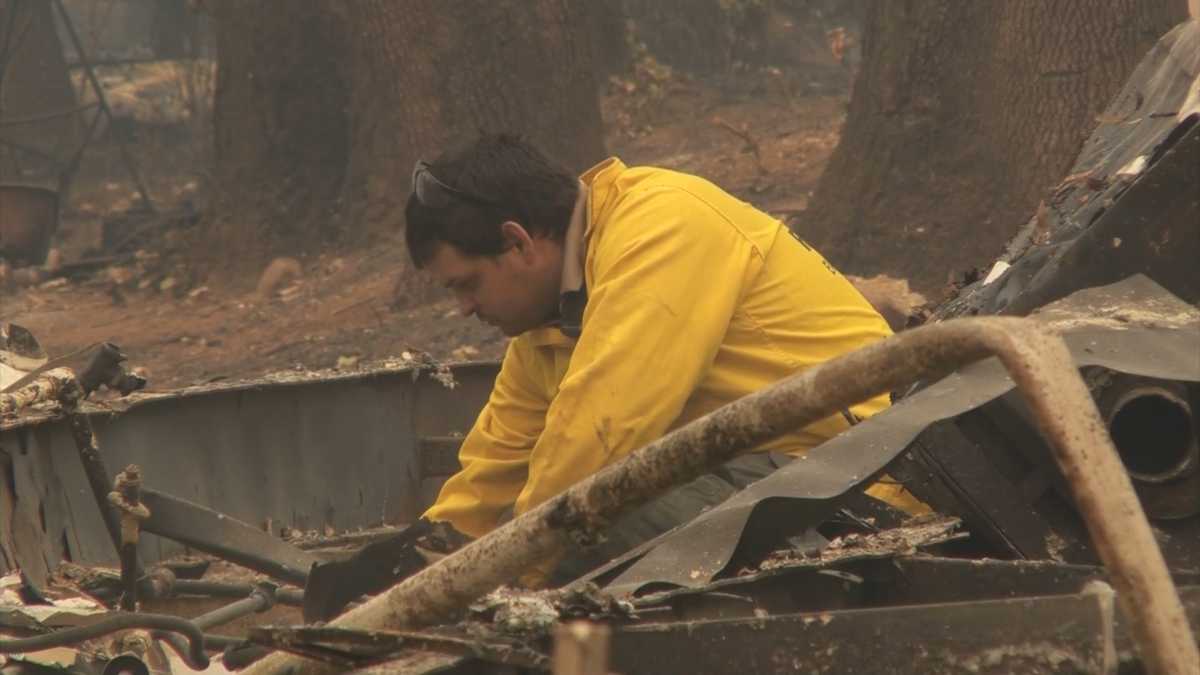 Forensic crews in California begin search for bodies in Camp Fire rubble