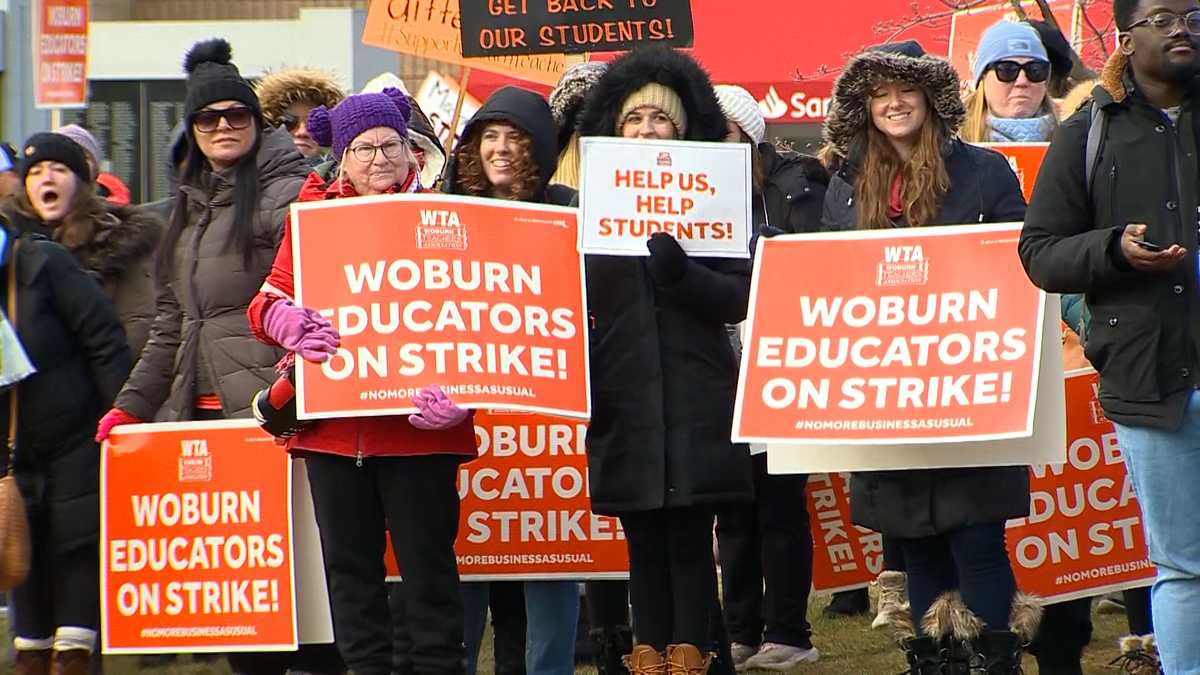Teachers strike continues in Woburn despite injunction from judge