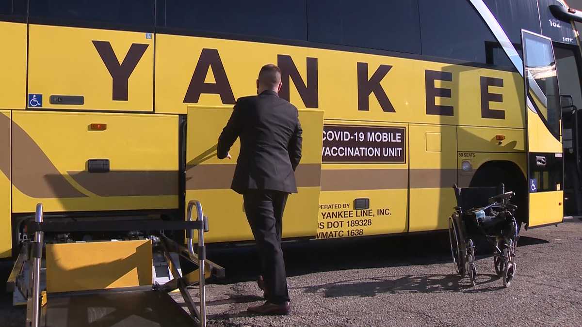 Boston tour company hopes to convert its buses into mobile vaccination ...