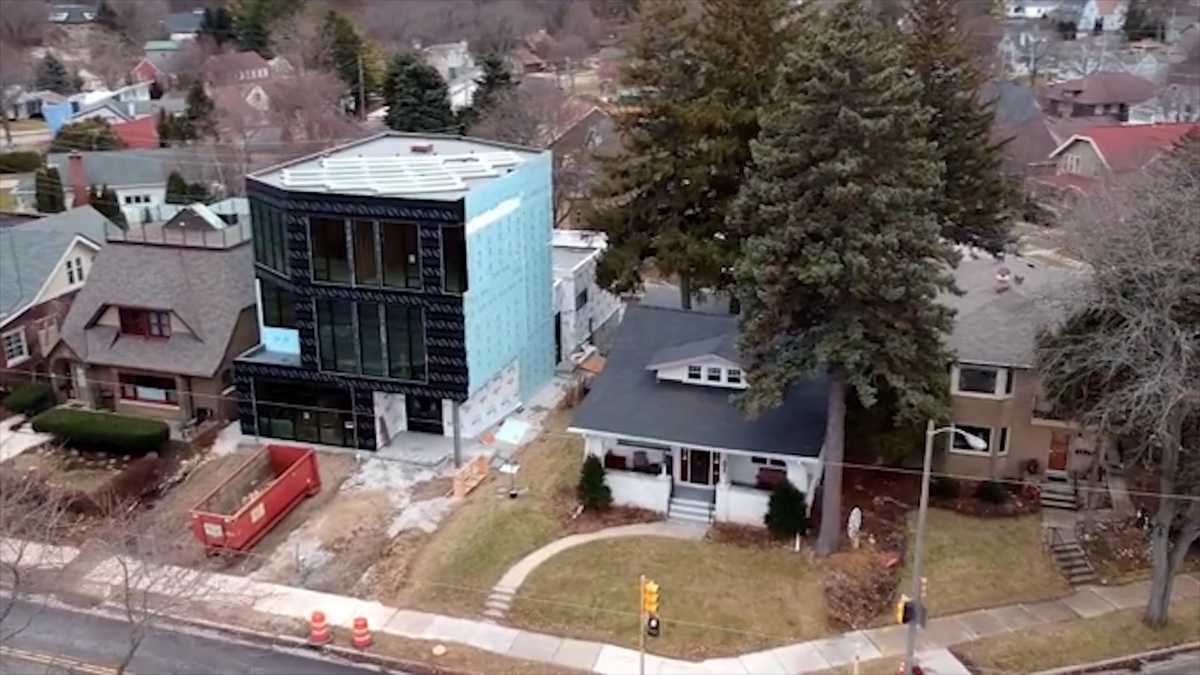 Drone footage shows scale of Milwaukee alderman's new home